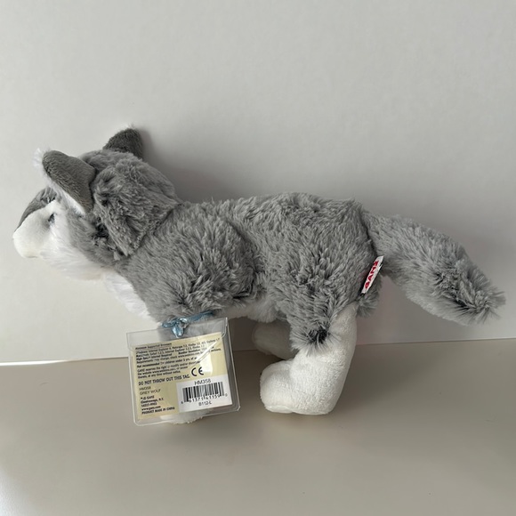 GANZ | Toys | New Webkinz Grey Wolf Rare Hm358 Sealed With Code Retired ...